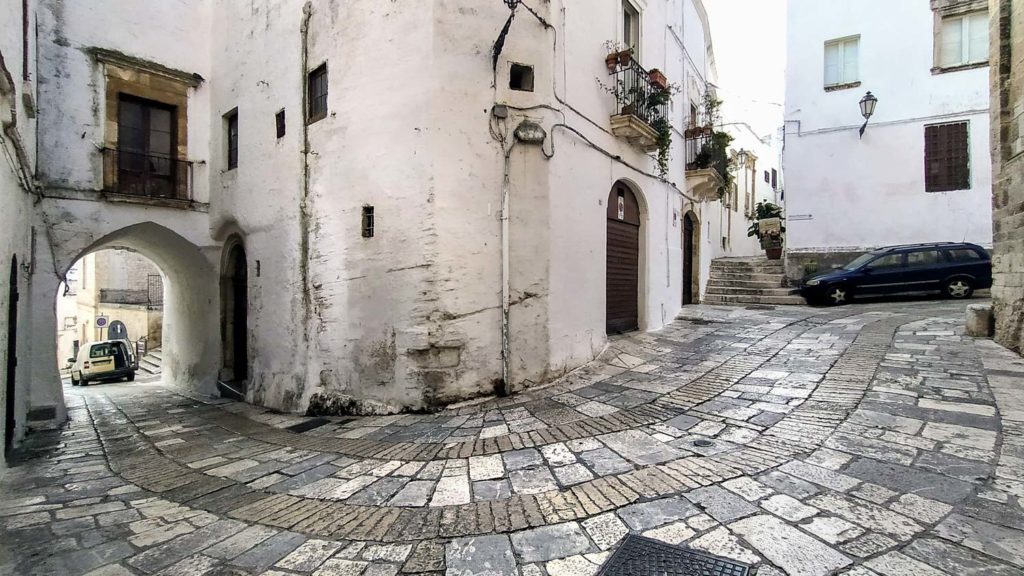 Ostuni – sightseeing, attractions, map, parking, hotels, accommodation ...