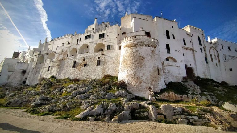 Ostuni – sightseeing, attractions, map, parking, hotels, accommodation ...