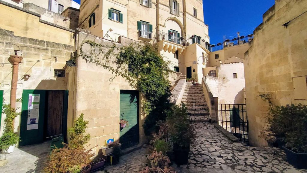 Matera: Top Attractions (Map, Sightseeing Plan, Monuments, Interesting ...