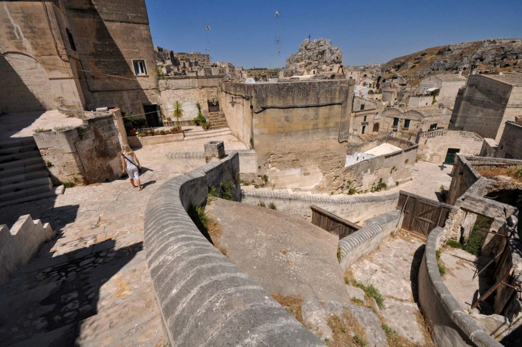 Matera: Top Attractions (Map, Sightseeing Plan, Monuments, Interesting ...