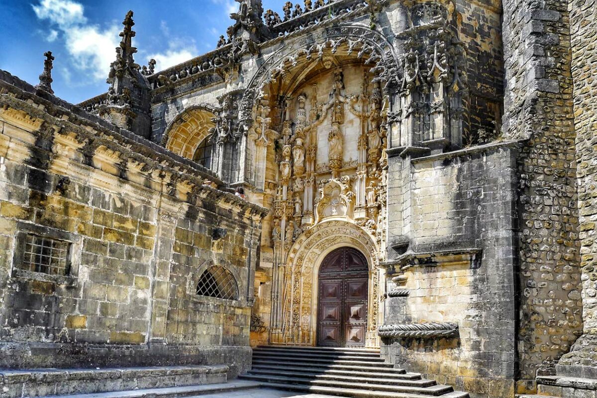 Tomar – directions, map, parking, sightseeing, interesting facts ...